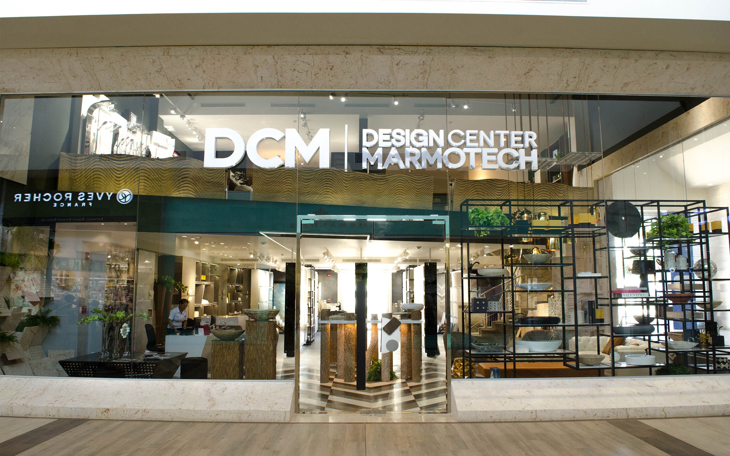 DCM (Design Center Marmotech) | Sucursal Blue Mall Punta Cana • 🎩 Lord ...