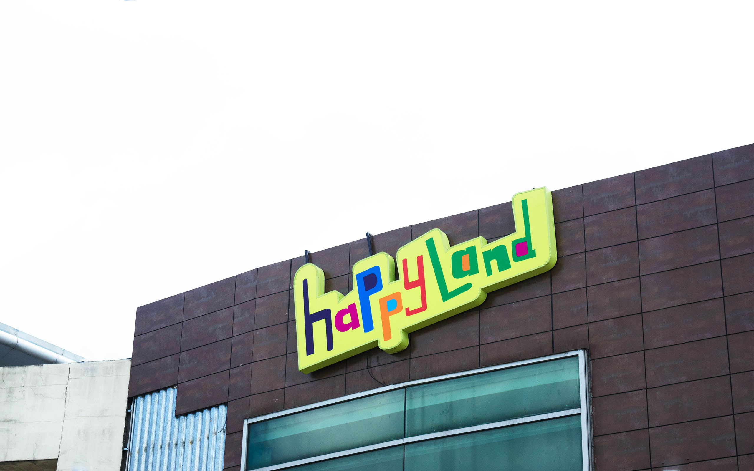 HappyLand | Sucursal Av. Luperón • 🎩 Lord Signs | Líderes en ...